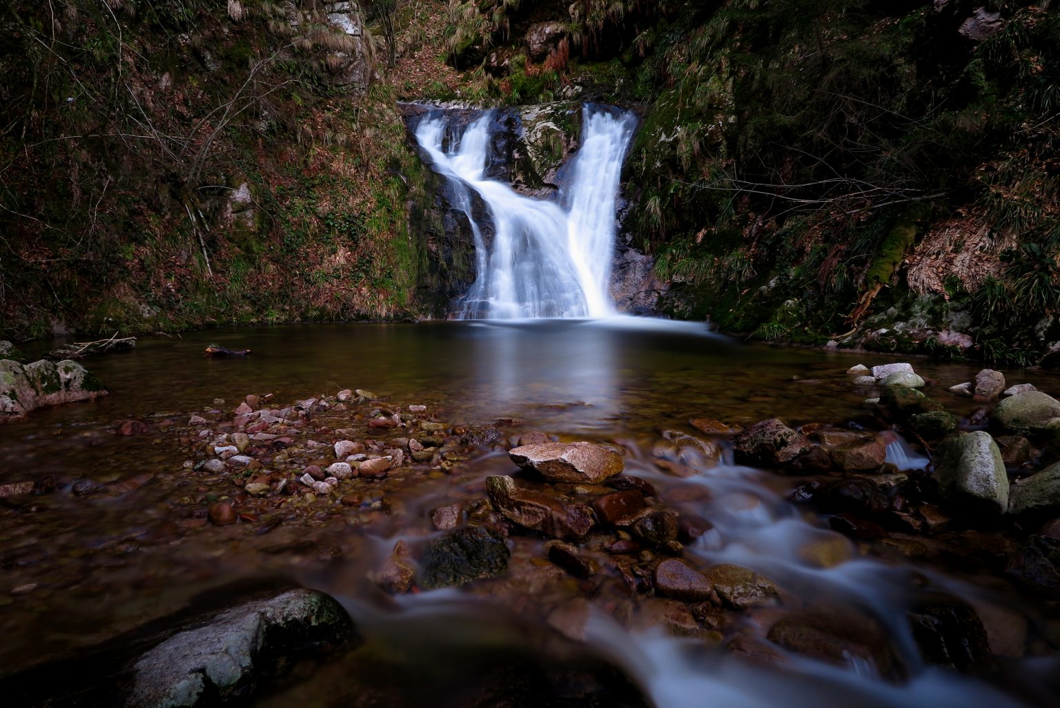 Das sind die schönsten & spektakulärsten Wasserfälle Baden-Württembergs ...