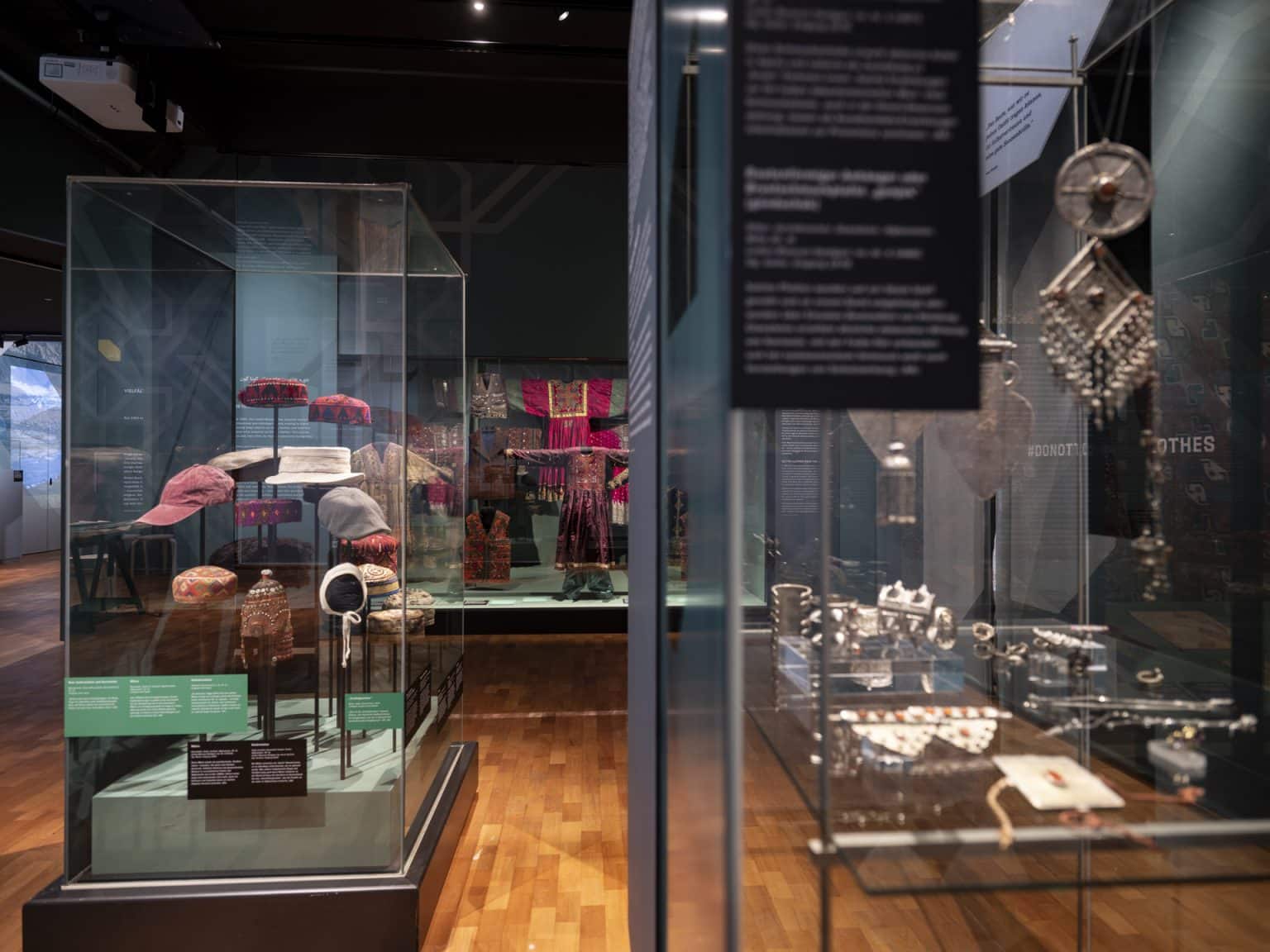 Stuttgart – Afghanistan: Eine faszinierende Sonderausstellung im Linden ...